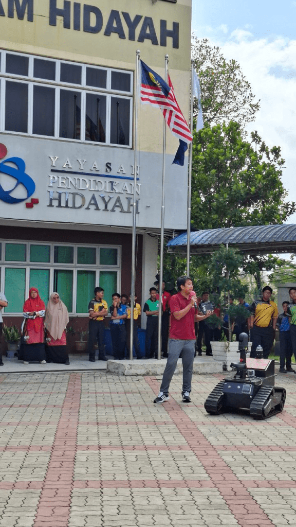 SMIHJB | LAPORAN PROGRAM STI100³(100 Days, 100 Scientists, 100 Schools ...